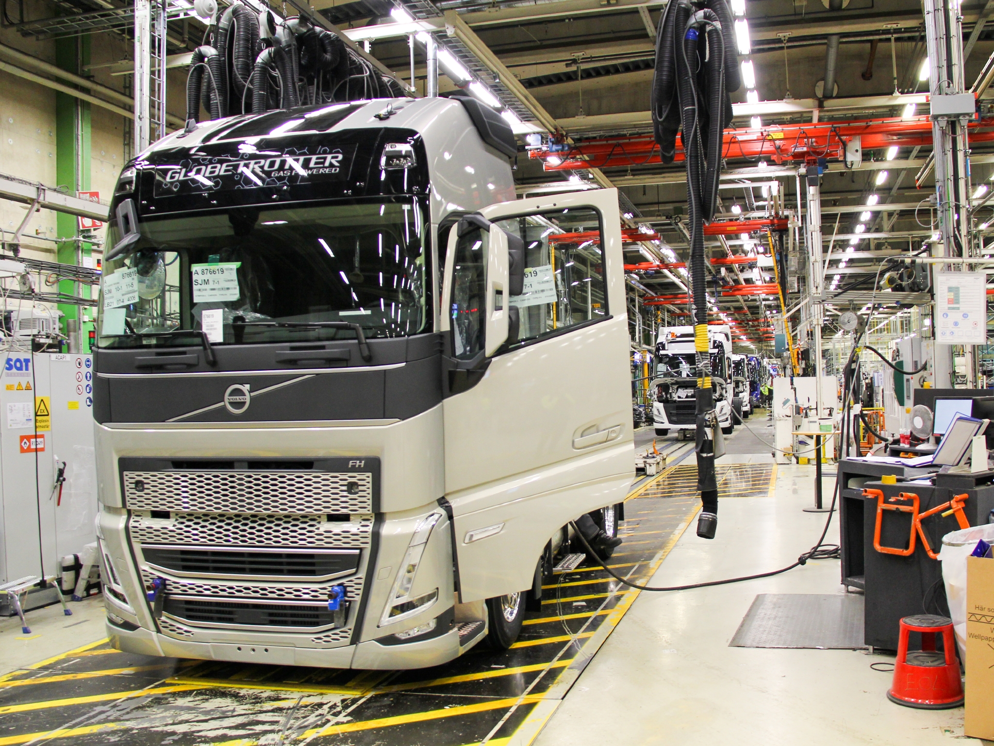Serial production starts for Volvo Trucks’ new generation of heavy-duty ...